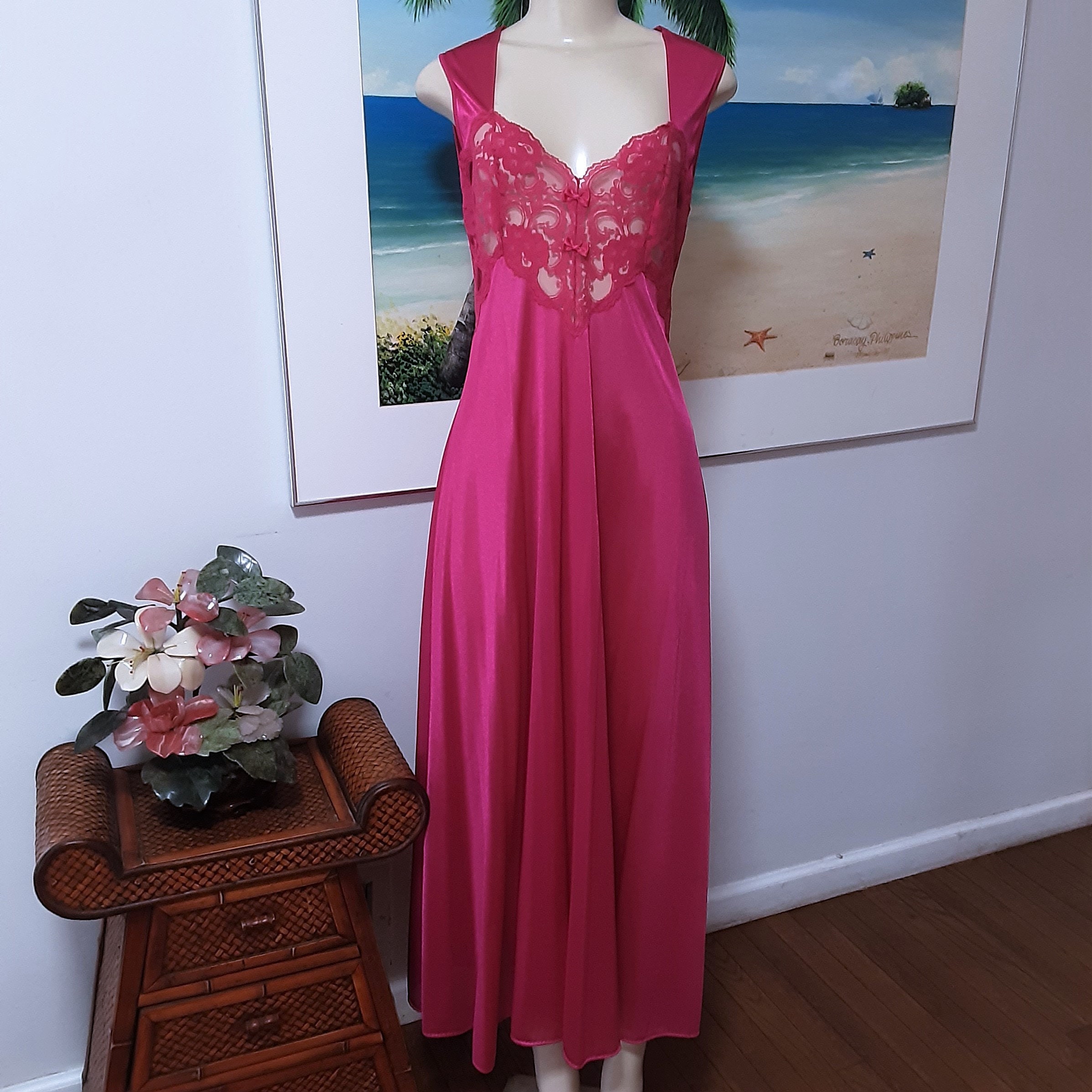 Vintage 1960s Nightgown Sweetheart Neckline in Fuchsia Pink - Etsy