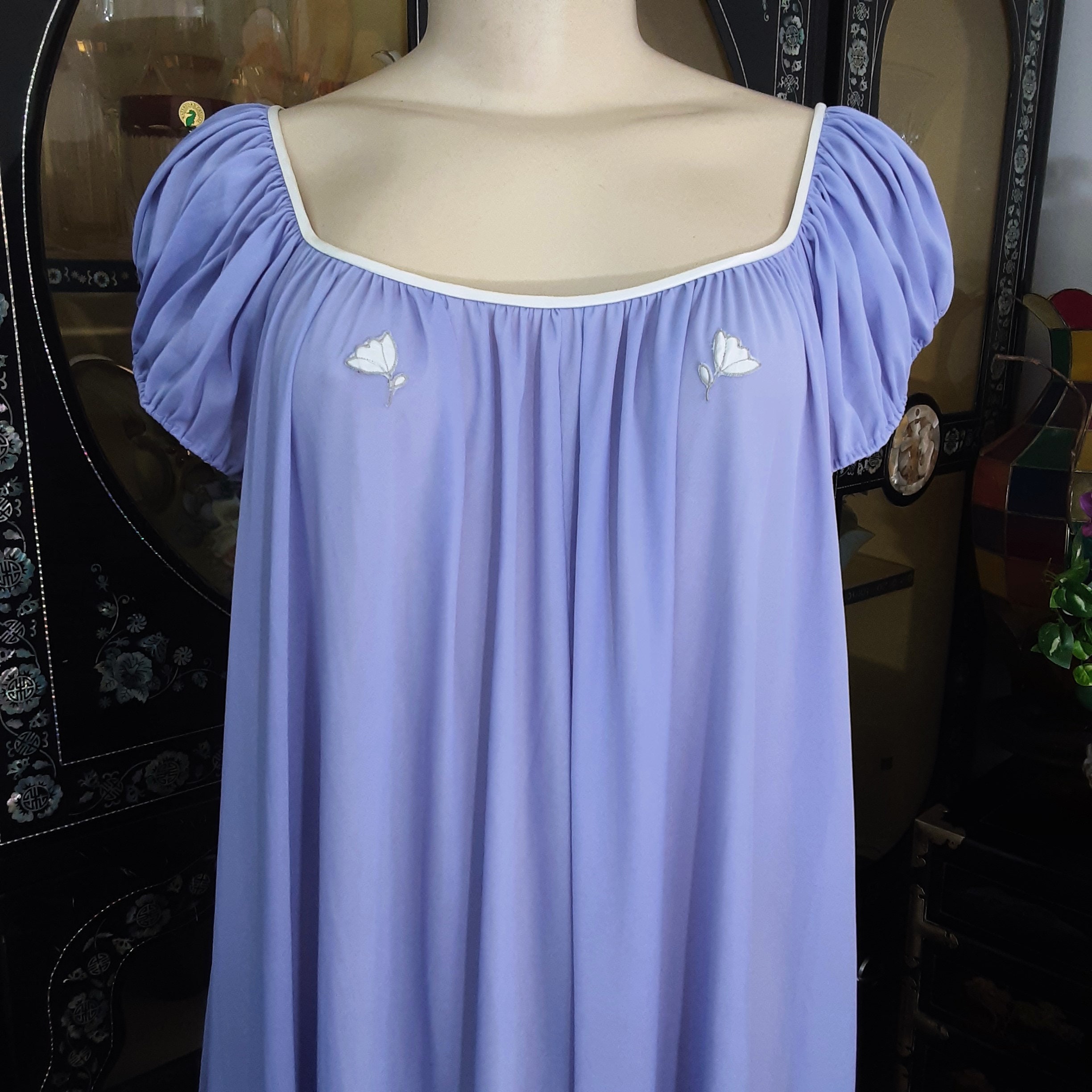 Vintage Claire Sandra Nightgown in Pastel Lilac Supersweep 144 Inches ...