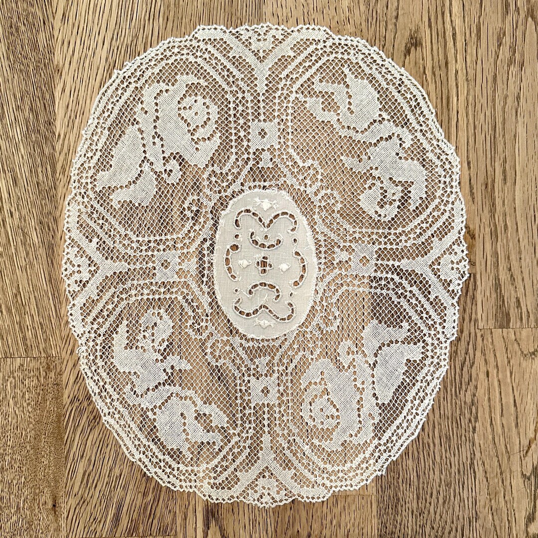 BEAUTIFUL HANDMADE FRENCH Set of 2 Vintage Lace Doilies With Inset ...