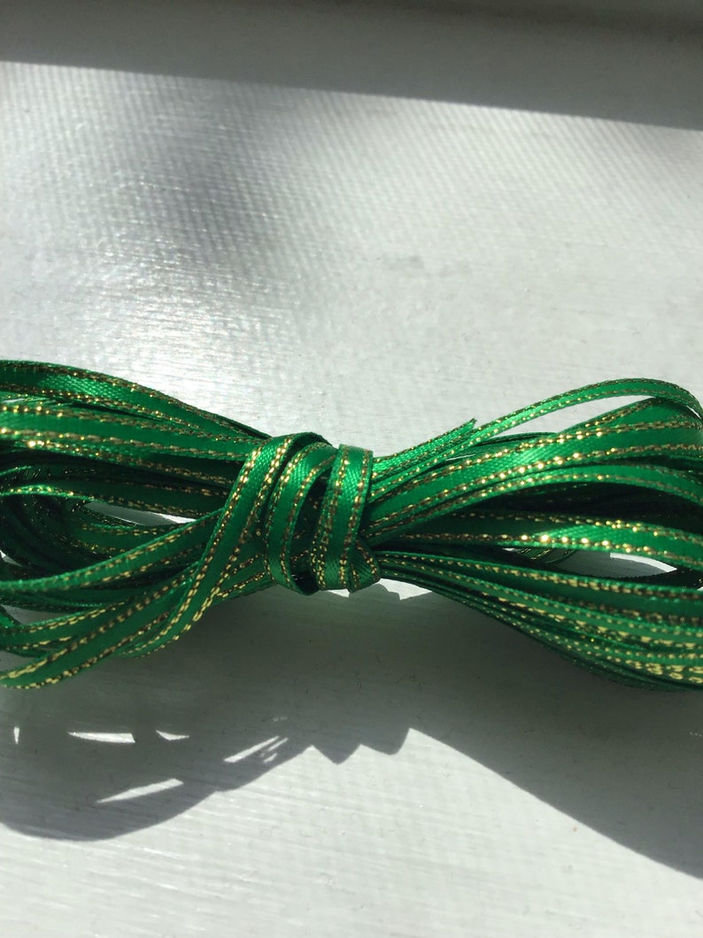 1/8 INCH EMERALD GREEN Gold-edged Satin Twine Ribbon - Etsy