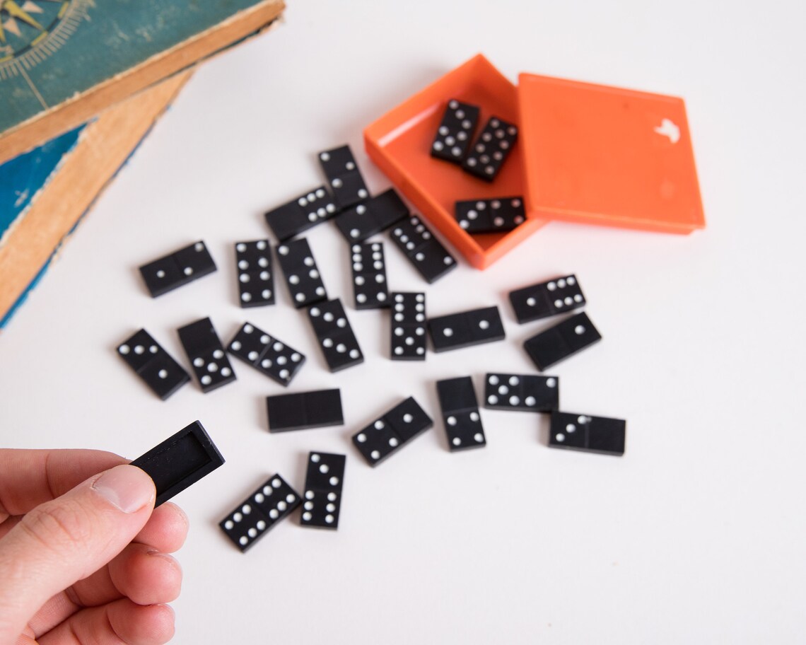 Domino Game Plastic Domino Box and Domino Tiles Vintage Toy | Etsy