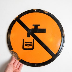 Do Not Tap on Glass Sign - Etsy