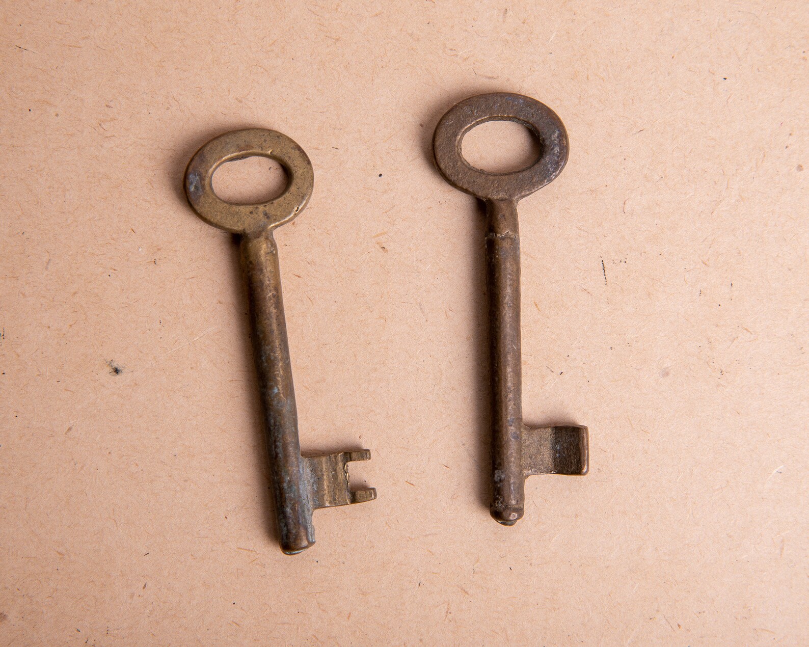 Old Metal Skeleton Keys Set of 2 Vintage Skeleton Keys - Etsy