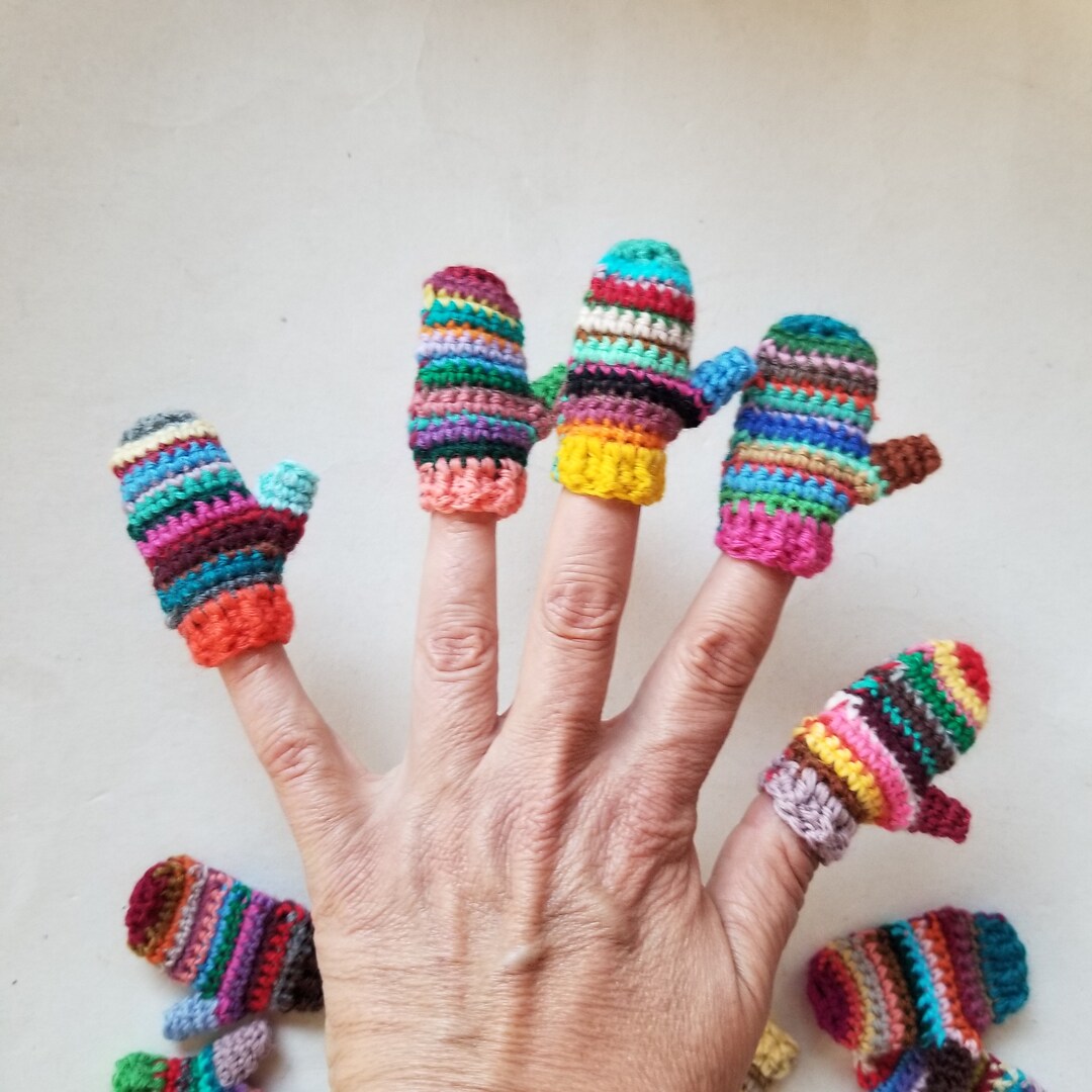 Mini Funky Striped Mitten / Striped Mitt Ornaments / Mitten Quarter ...