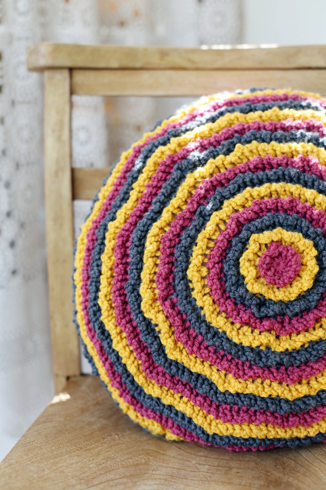Crochet Round Ruffle Cushion Pattern * Instant Digital Download (pdf ...