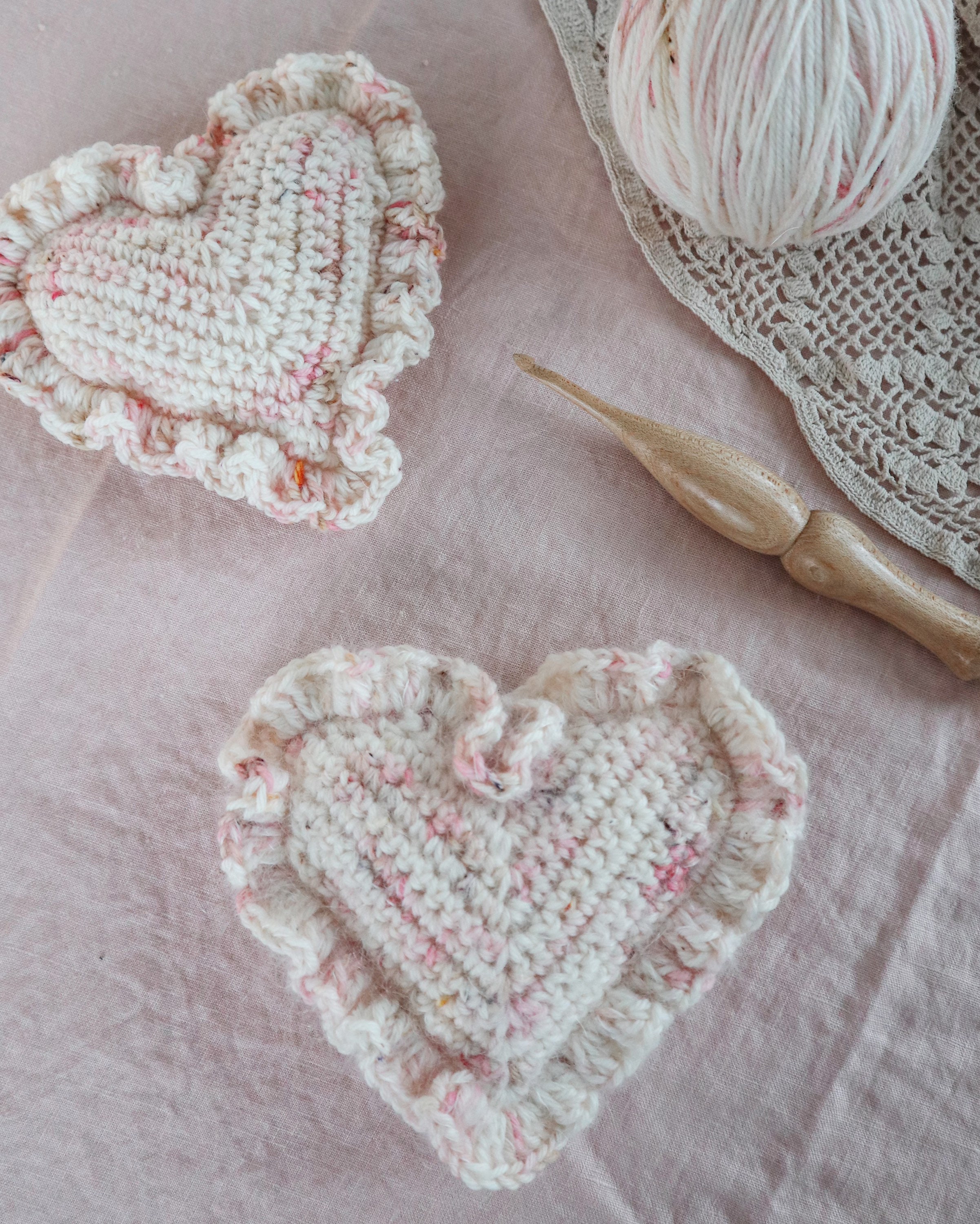 Crochet Hanging Heart Pattern Ruffle Edged Hearts pdf | Etsy