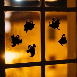 5 Ghosts Vinyl Decal Set V2 | Custom Halloween Party Decoration ...