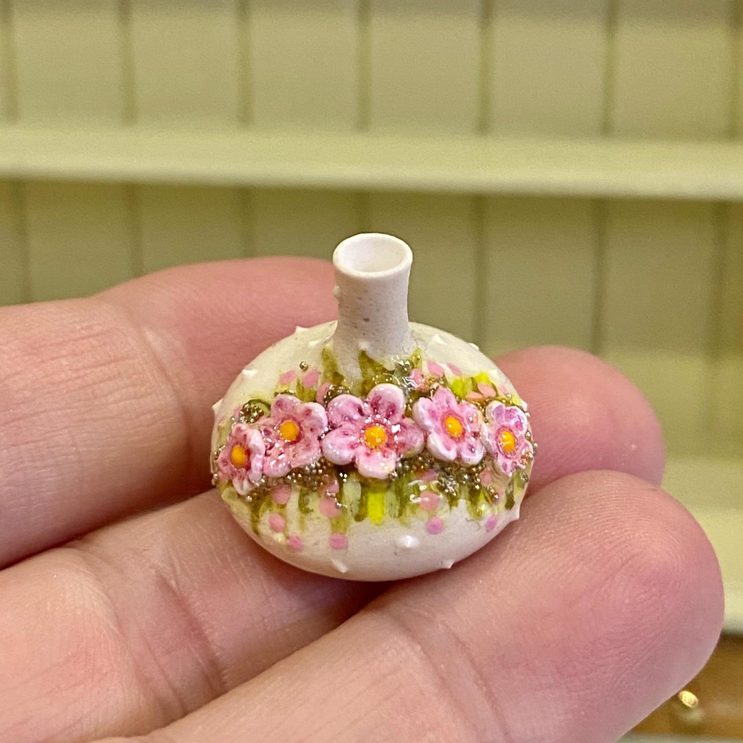 Vaso branco para casa de bonecas em escala 1:12 com flores OOAK - Etsy Portugal