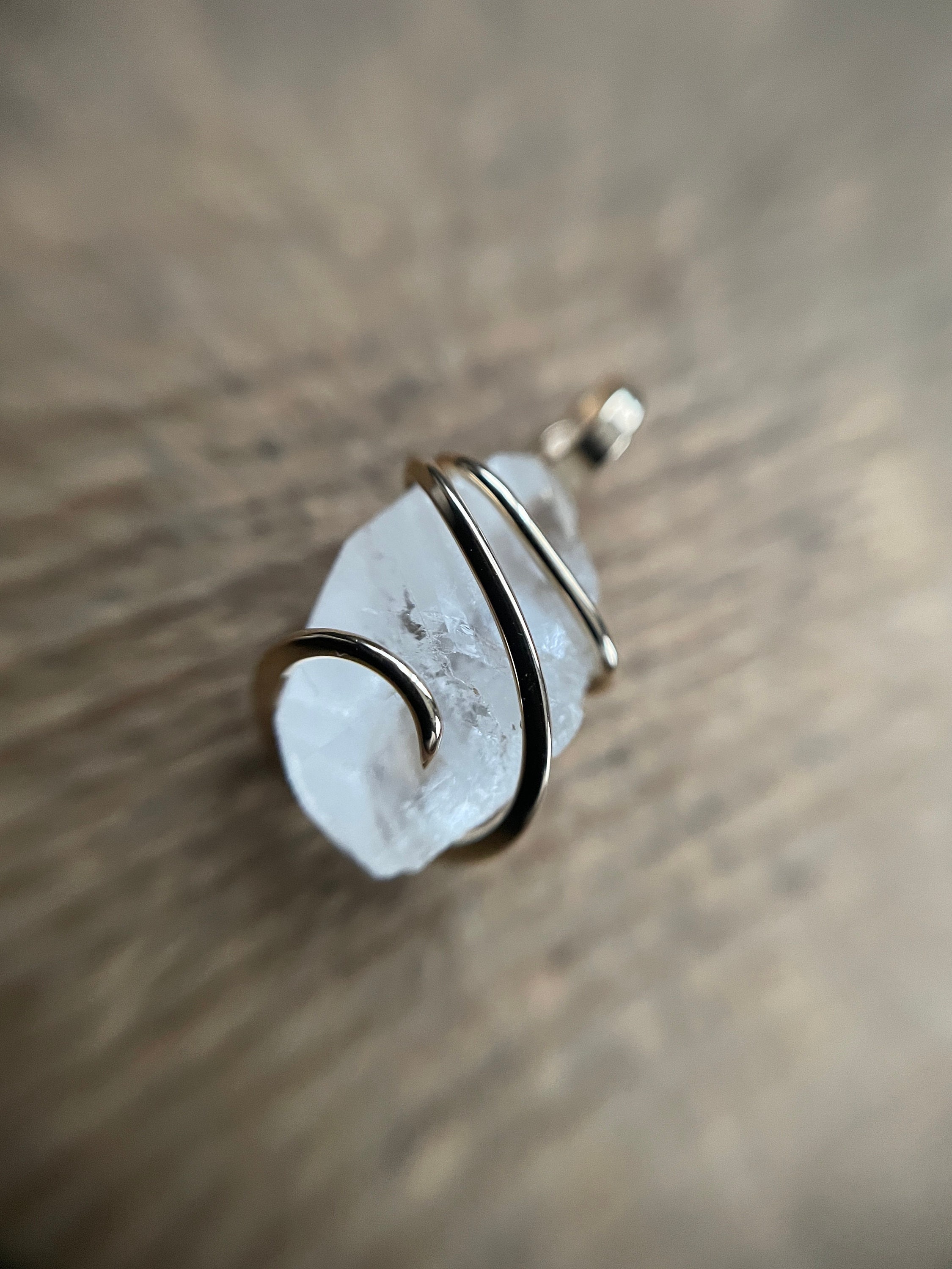 Phenakite crystal in 14k gold pendant | mgmforex.com