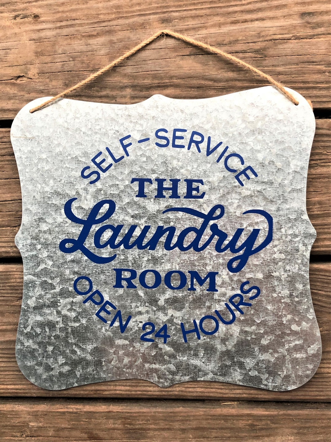 Letrero de Tin Laundry "The Laundry Room Self-Service Abierto las 24 ...