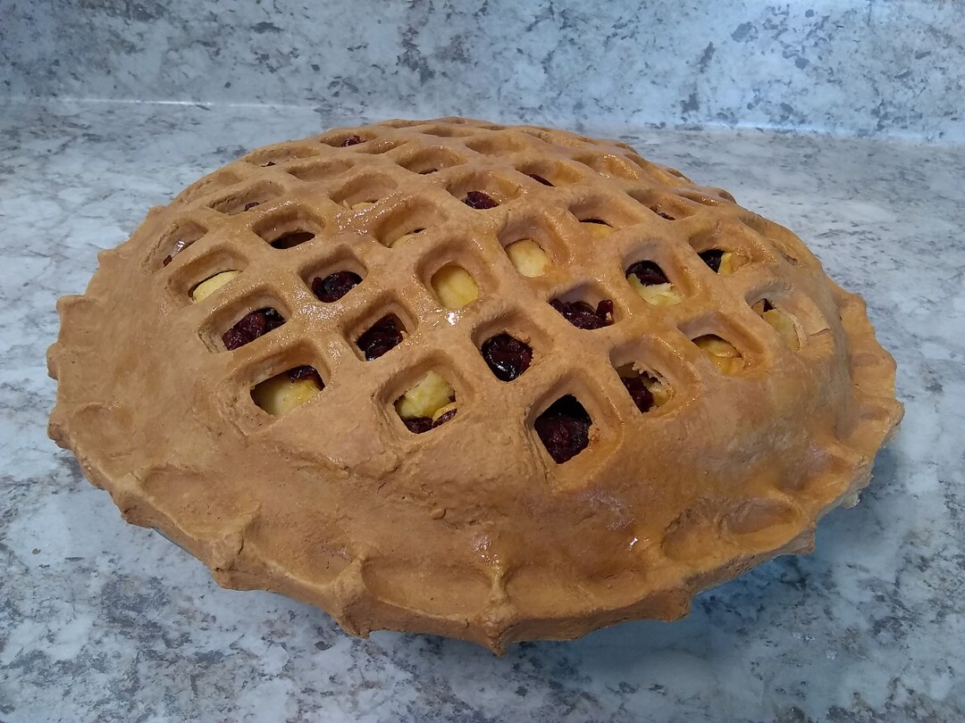 FAKE Apple Cranberry Pie - Real Pie Size /fake Lattice Apple Cranberry ...