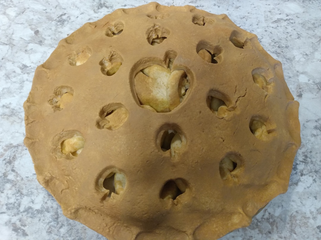 FAKE Apple Pie - Real Pie Size /fake Apple Cutout Top/primtive Apple ...