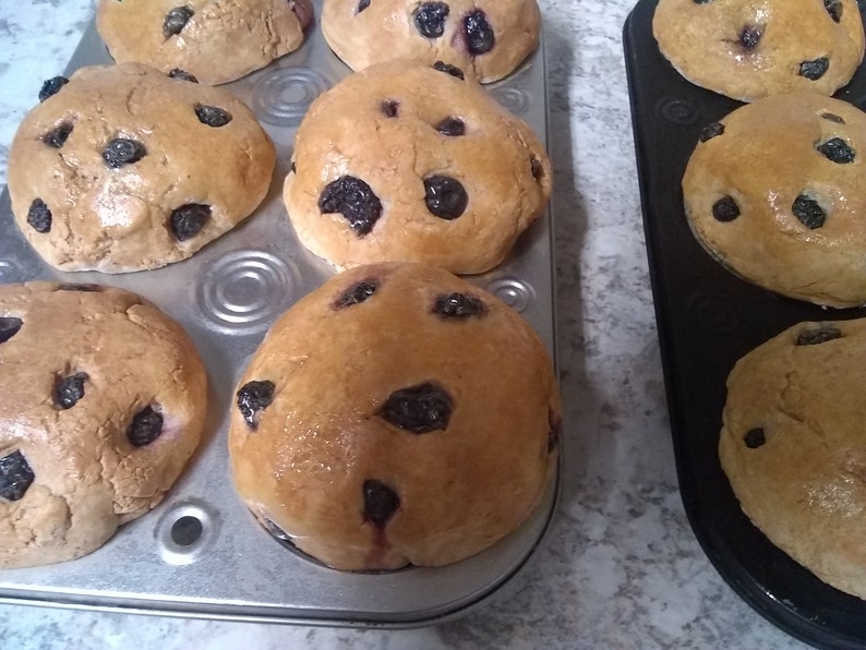 Fake Blueberry Muffins in Silver or Look a Like Cast Iron Pan - Etsy