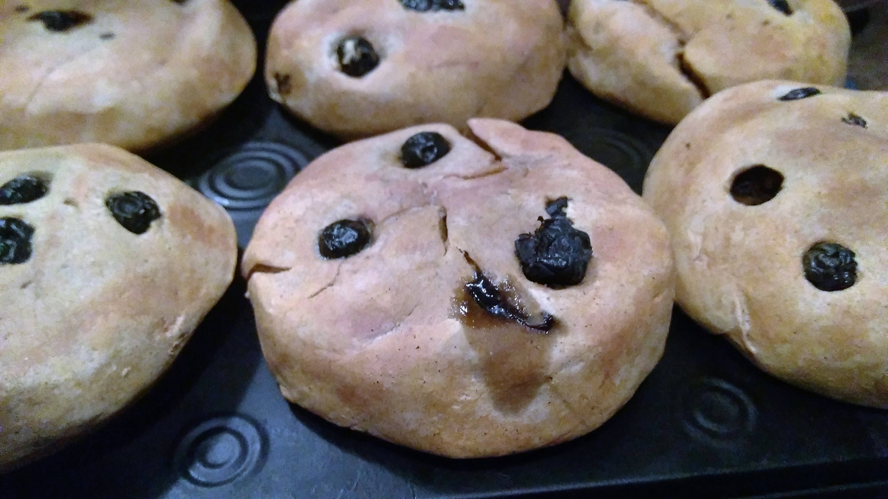 Fake Blueberry Muffins in Silver or Look a like Cast Iron Pan | Etsy