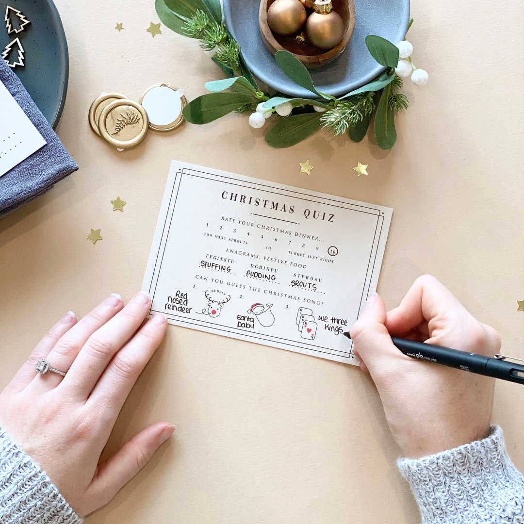 Modern Christmas Quiz Card | Christmas Table Menu, Christmas Table ...