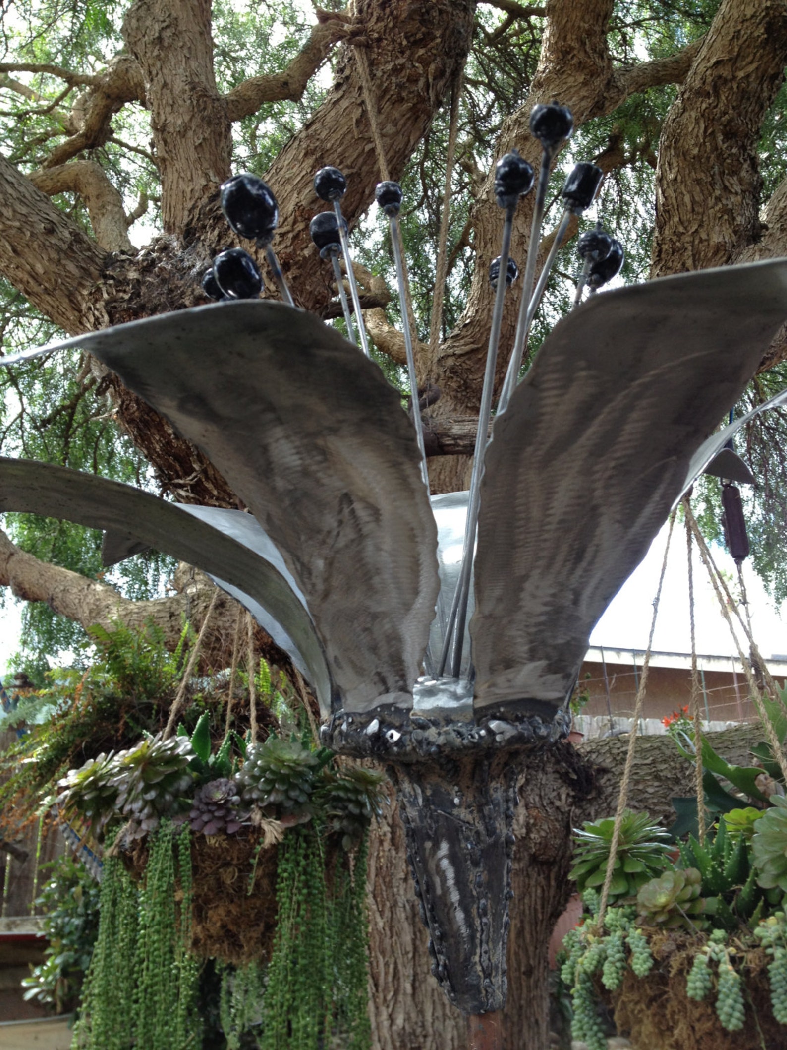 Metal Lilly Flower, Custom Painted Flower Sculpture, Handmade Lilly ...