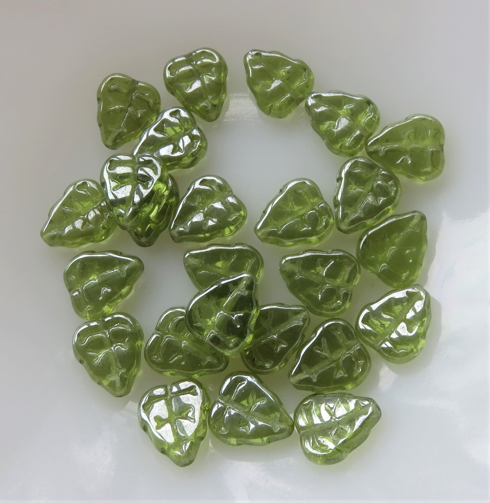Luster Olive Green 10 mm by 8 mm Czech Glass Leaves 25 Beads - Etsy