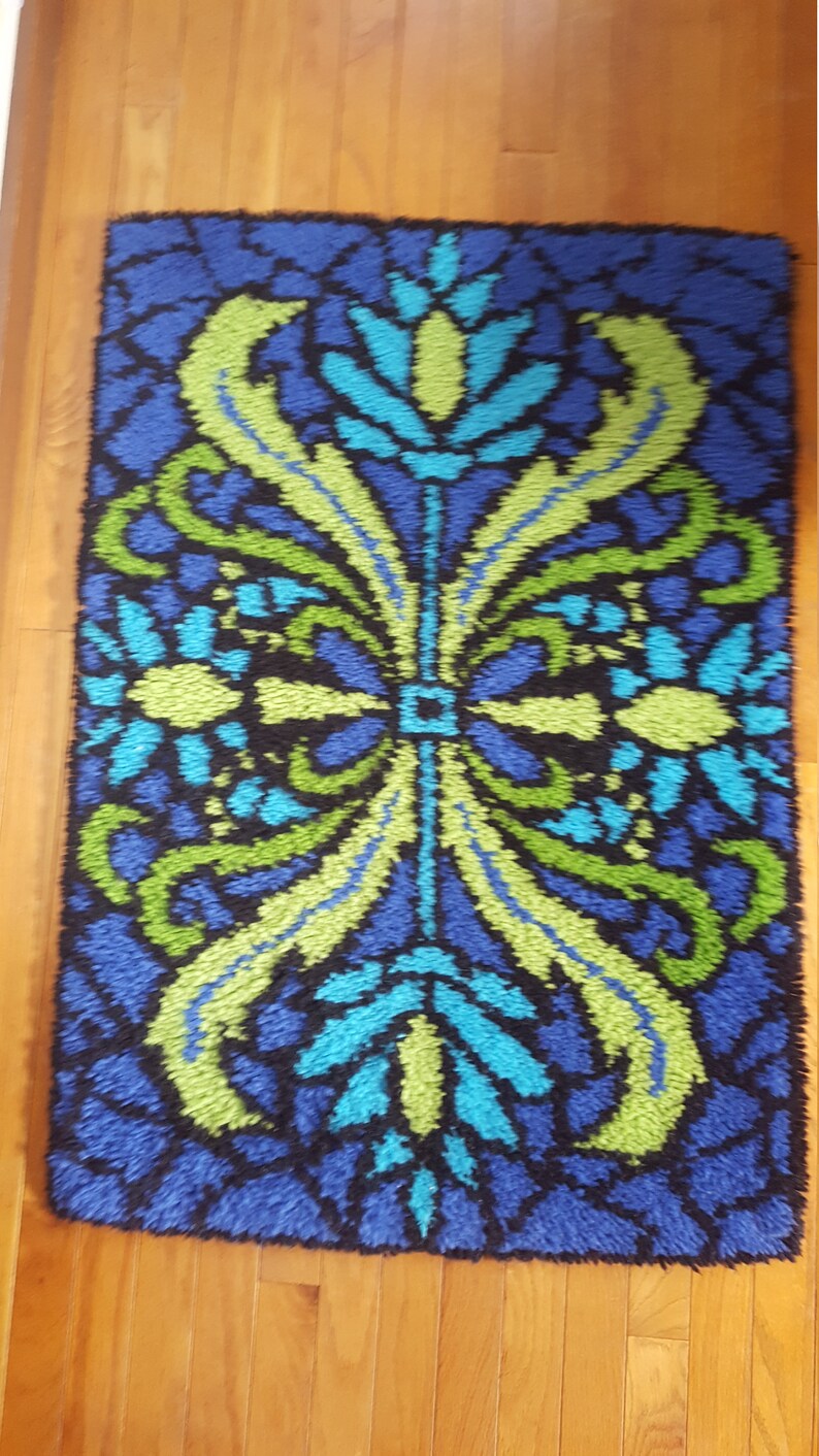 Mid-century Hook Rug in Fun Bright Funky Floral Pattern - Etsy