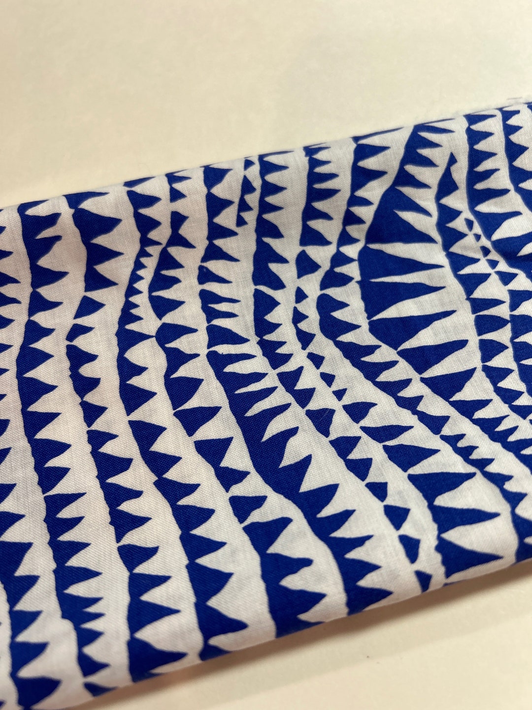 Kaffe Fassett Fabric Sharks Teeth PWBM060.COBALT Spring - Etsy