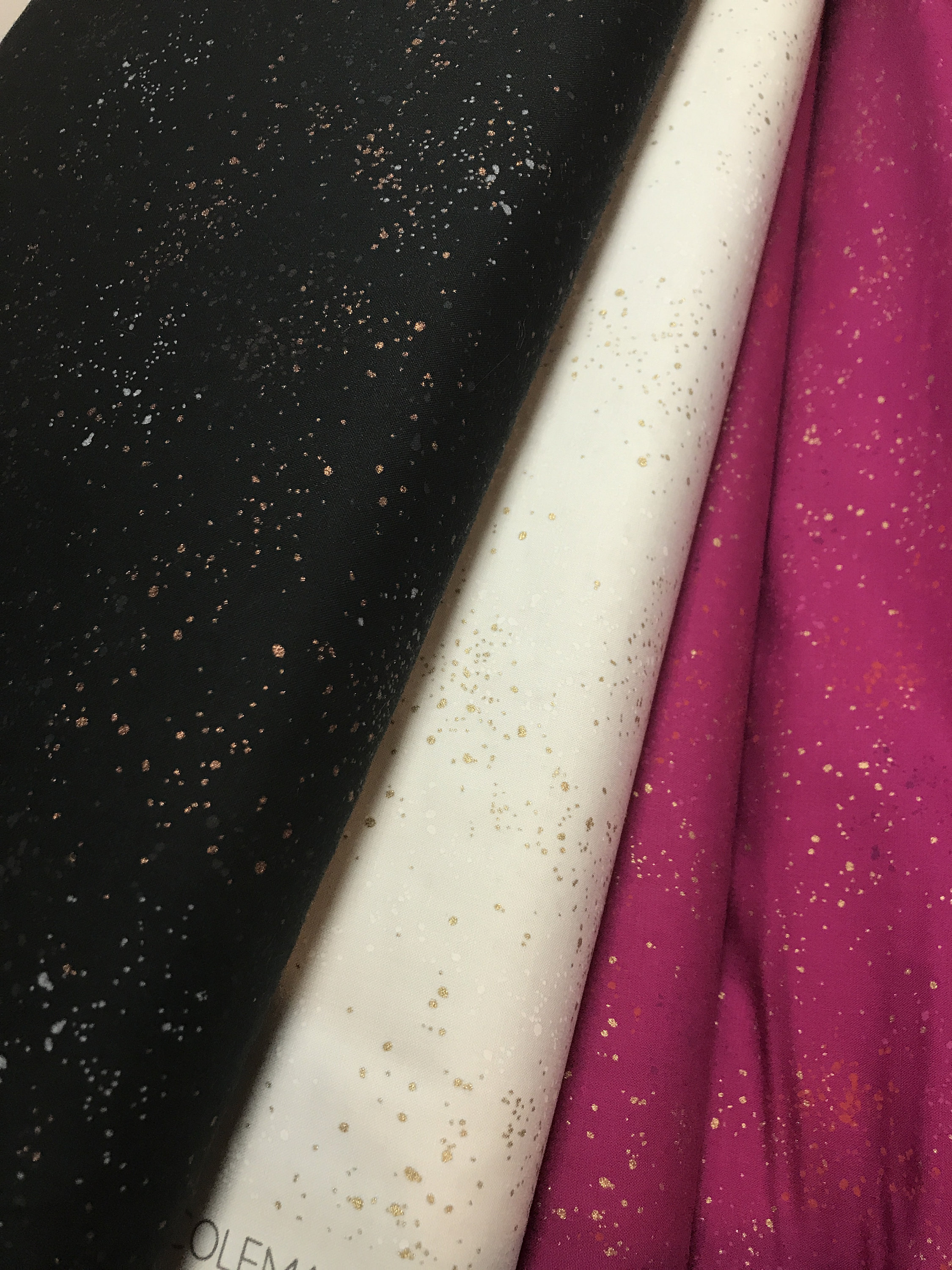 Ruby Star Fabric de Moda Moteado en color 61M por Rashida | Etsy