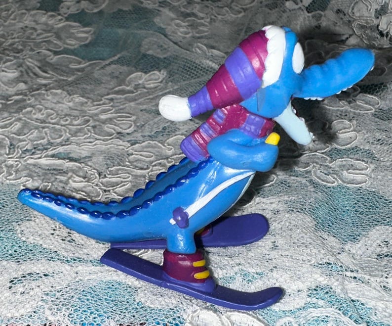 DISNEY BLIZZARD BEACH Ice Gator P.V.C. Cake Topper or Figurine From ...
