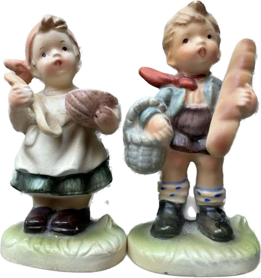 VINTAGE GIFTCRAFT JAPAN Two Figurines Girl & Boy German With Loaf of ...