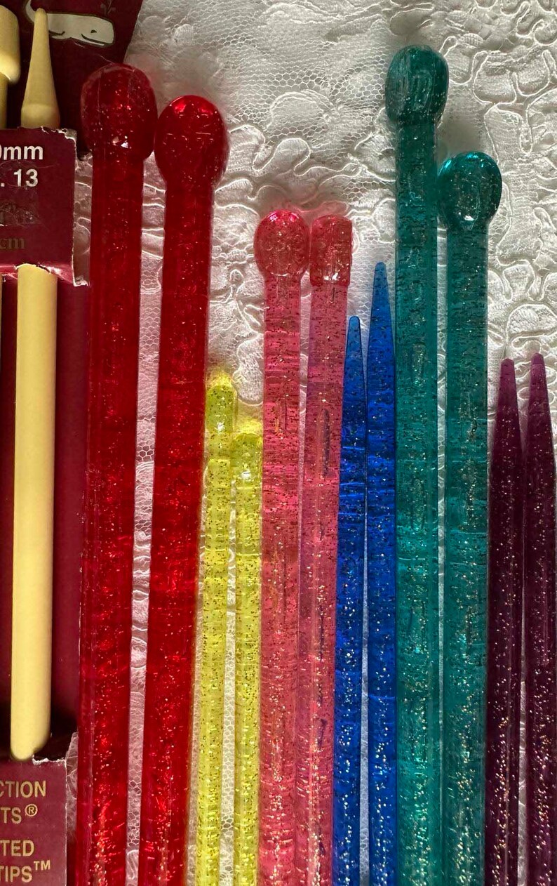 LARGE GROUP KNITTING Needles Big Variety Plastic Metal Knit Lite (might ...