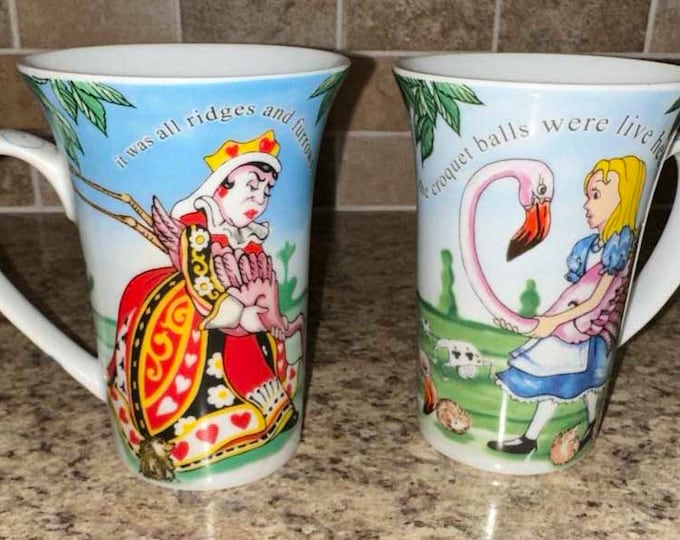 2 ALICE in WONDERLAND QUEEN Paul Cardew Coffee Tea Mugs 5" Tall ...
