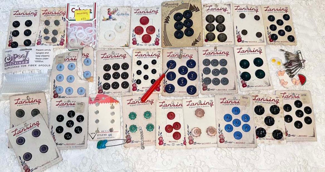 24 VINTAGE BUTTONS PACKAGES Mostly Lansing Brand 2 Genuine Pearls Black ...