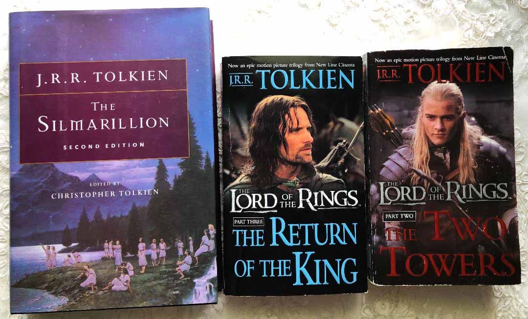 J R R TOLKIEN the SILMARILLION SECOND Edition Christopher Tolkien Hardbound Book & 2 Lord of the ...