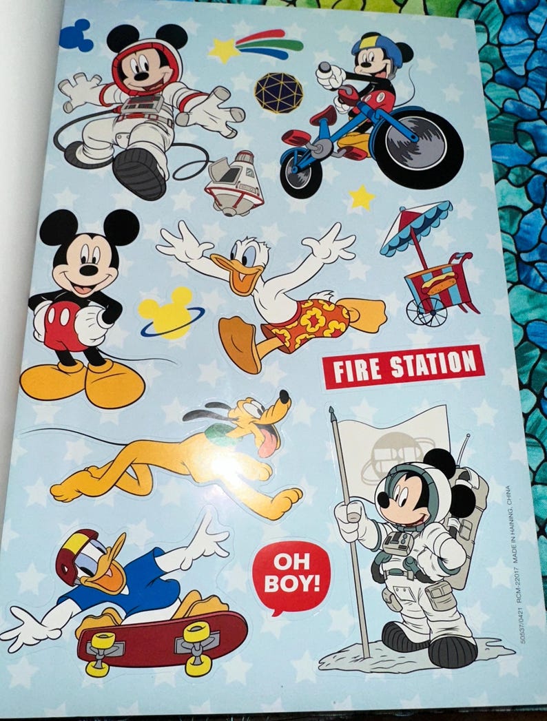 HUMONGOUS DISNEY MICKEY Mouse and Minnie With Friends Coloring ...