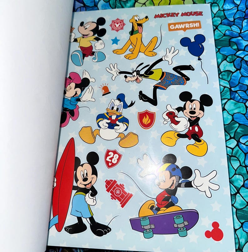 HUMONGOUS DISNEY MICKEY Mouse and Minnie With Friends Coloring ...