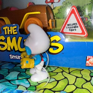 SMURFS VEHICLE BOXED Set From 2000's Pull Back Motor Smurf Car Ages 3 ...
