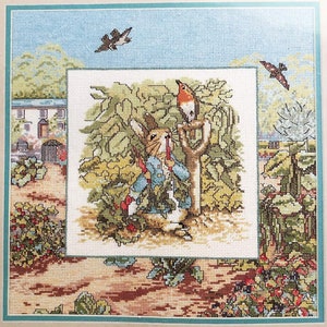 Vintage BEATRIX POTTER Peter Rabbit Mr MCGREGOR'S Garden Needle ...