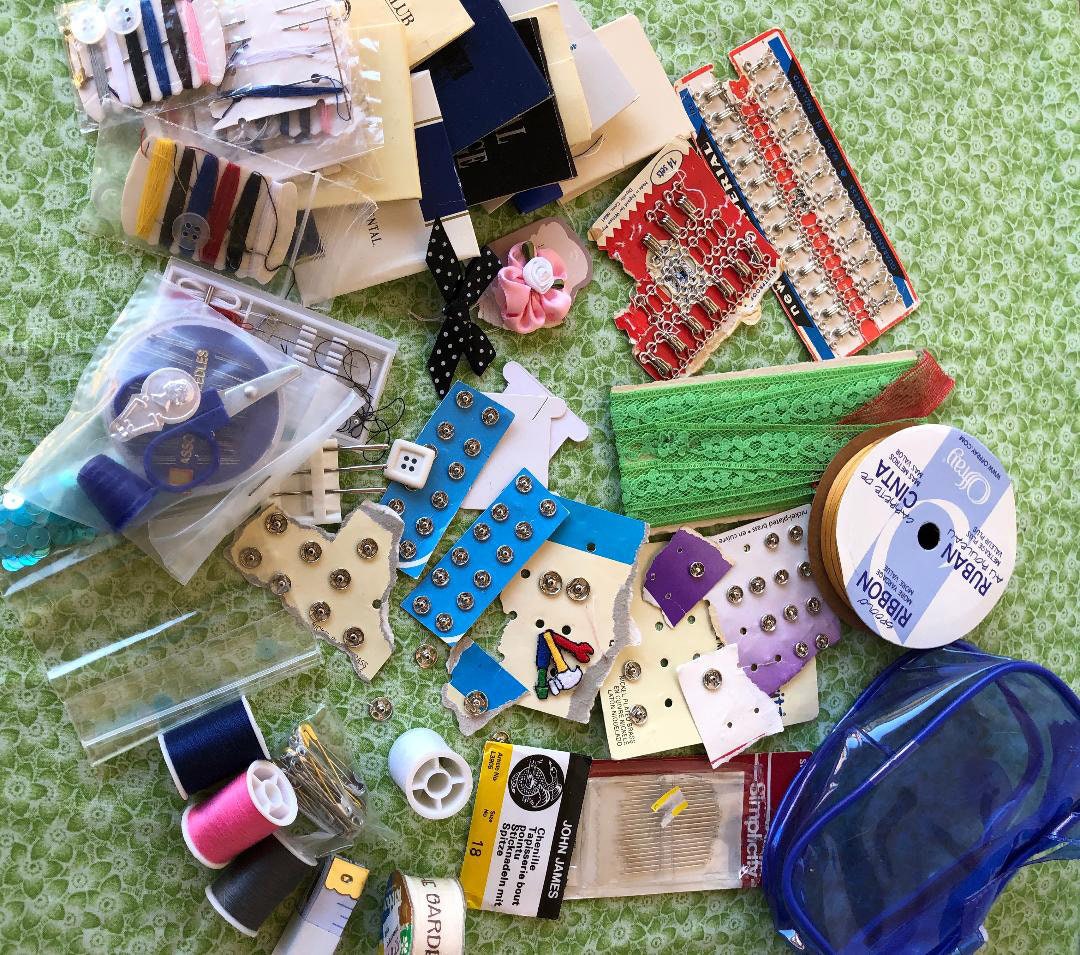 SEWING NOTIONS LARGE Group Some Used and Some New Small Case Ribbons ...