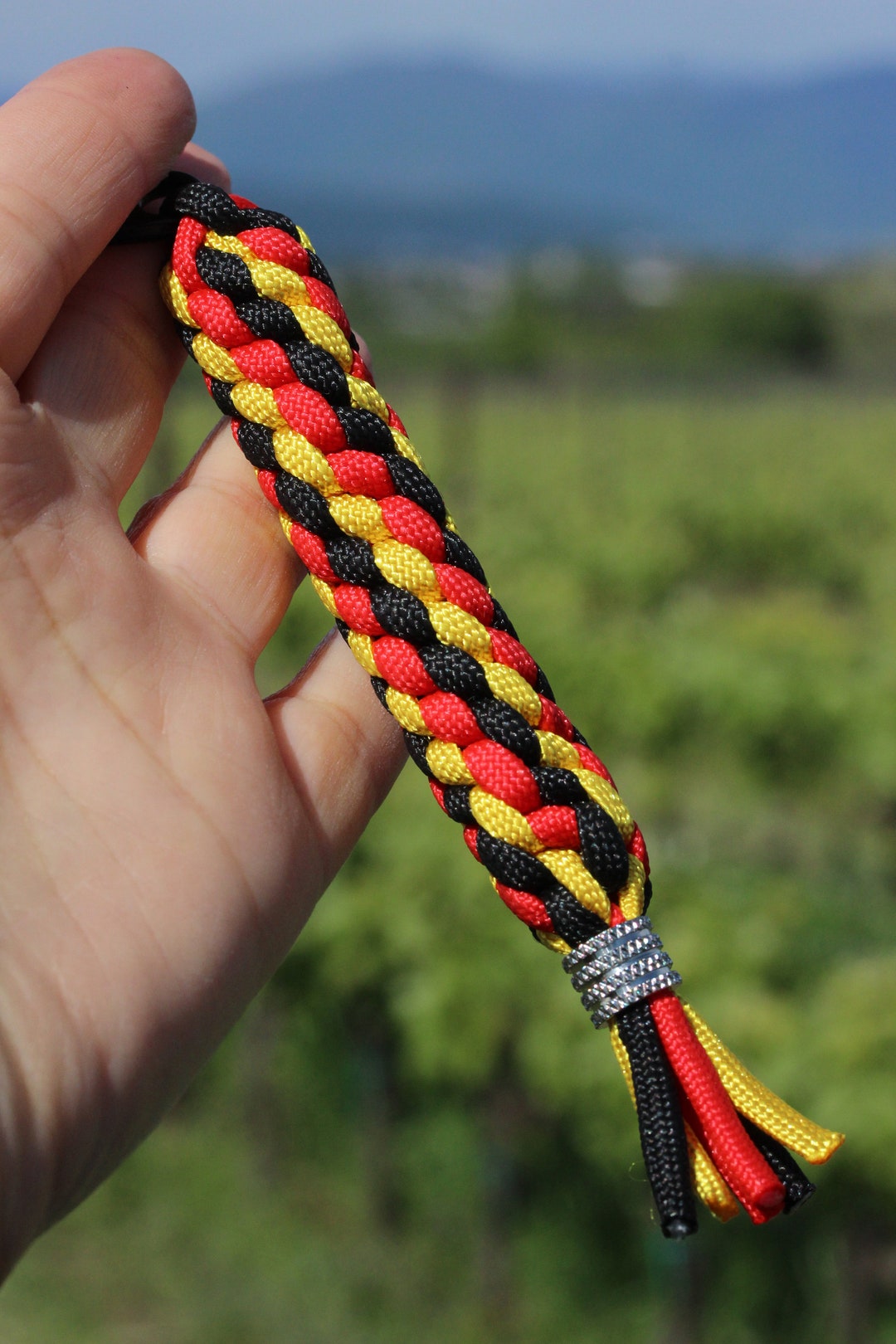 German Flag Color Paracord Keychain Braided Carabiner Keychain Paracord ...