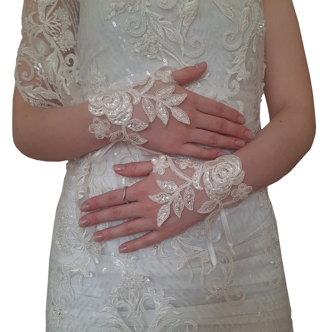 Shiny Bridal Gloves Ivory Scaled Wedding Gloves for Bride for ...