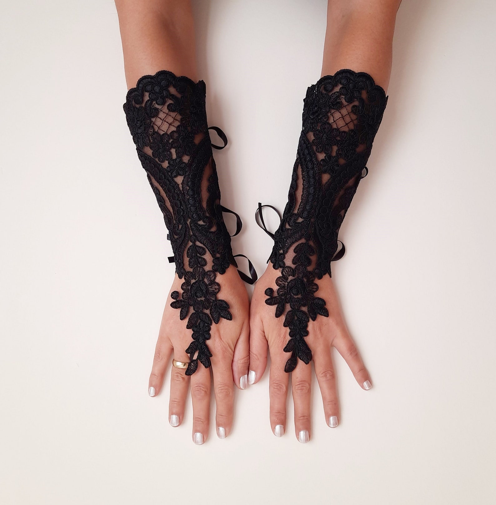 Black gothic gloves burlesque fingerless gloves fingerloop | Etsy