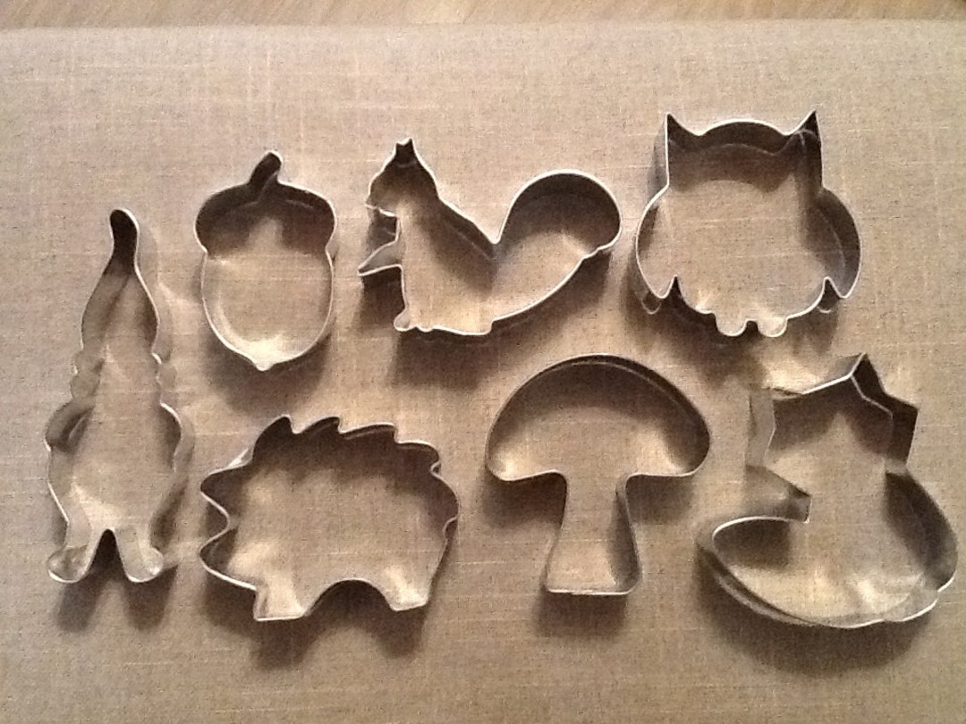Woodland Cookie Cutters, Set of 7, Gnome, Squirrel, Acorn, Hedgehog ...