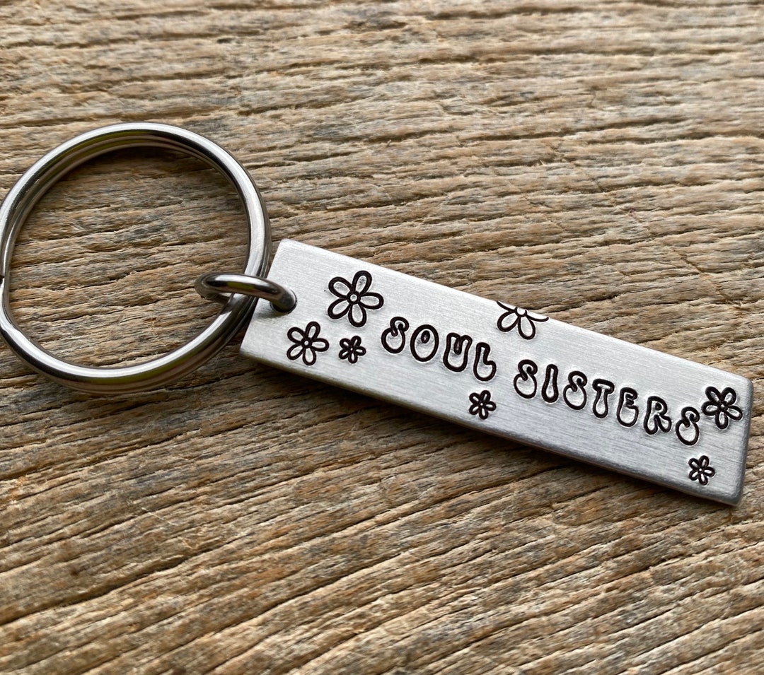 Hand Stamped Soul Sisters Keychain, Retro Daisy Flower Aluminum Keyring ...