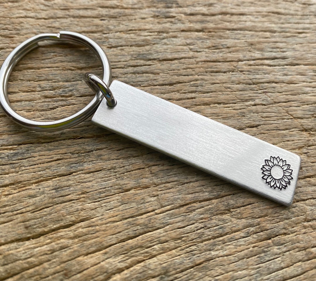 Sunflower Minimalist Aluminum Key Chain Plant Lover Plant Gardening ...