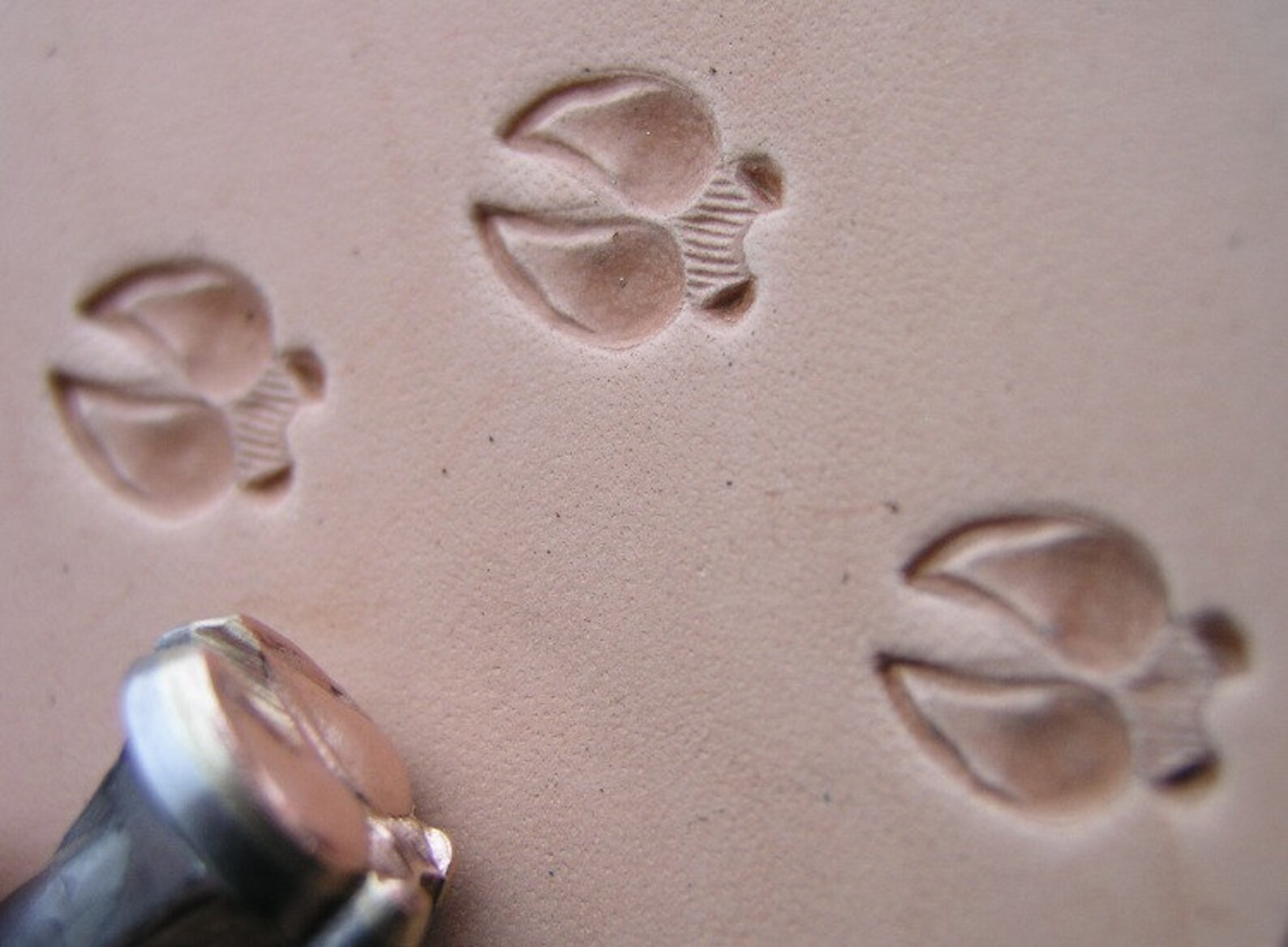 011-06 White Tail Deer Track Leather Stamp 11 X 12 Mm Brass Work ...