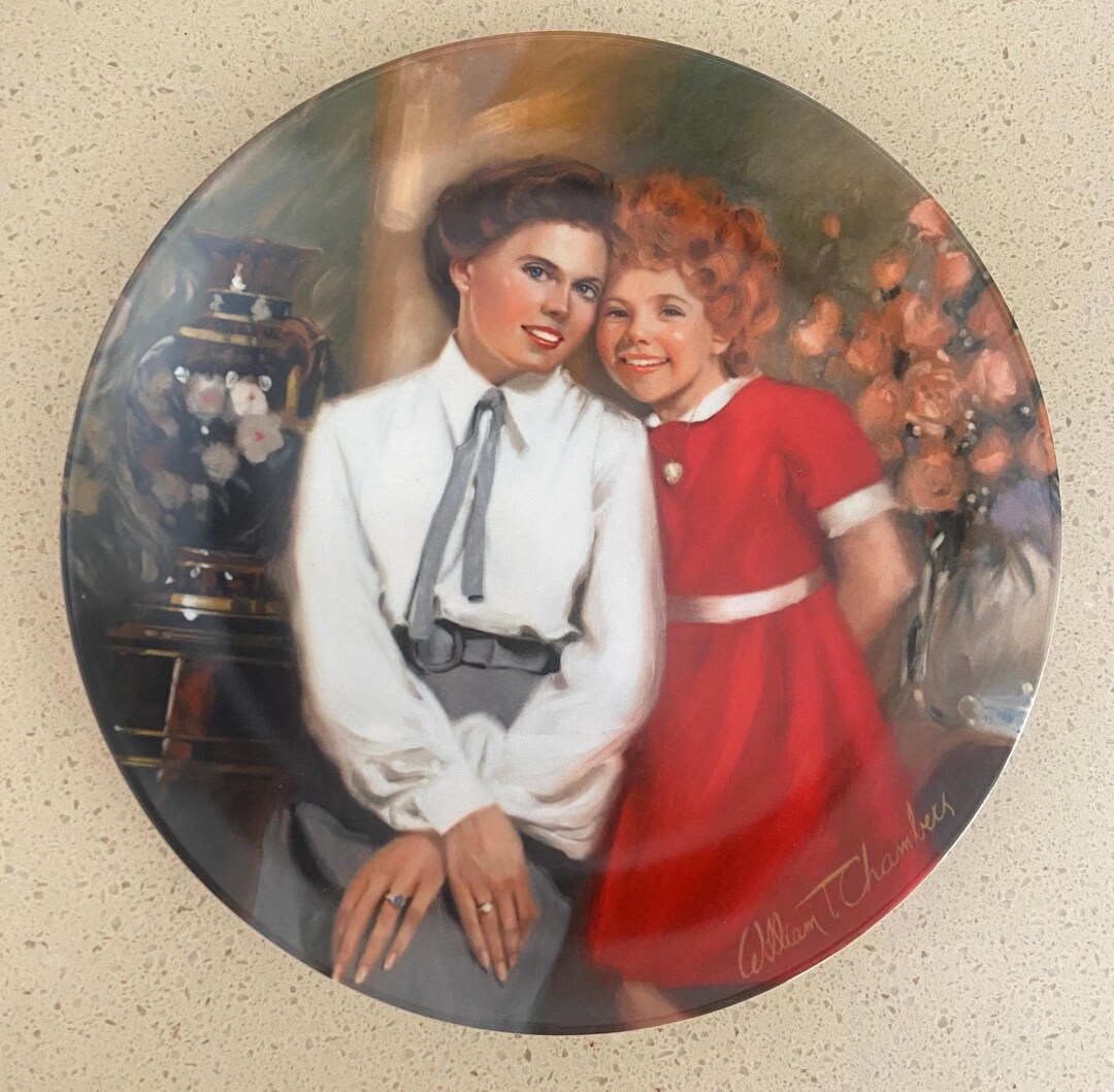 Annie and Grace Collector Plate | 1980s Edward M Knowles Fine China - Etsy