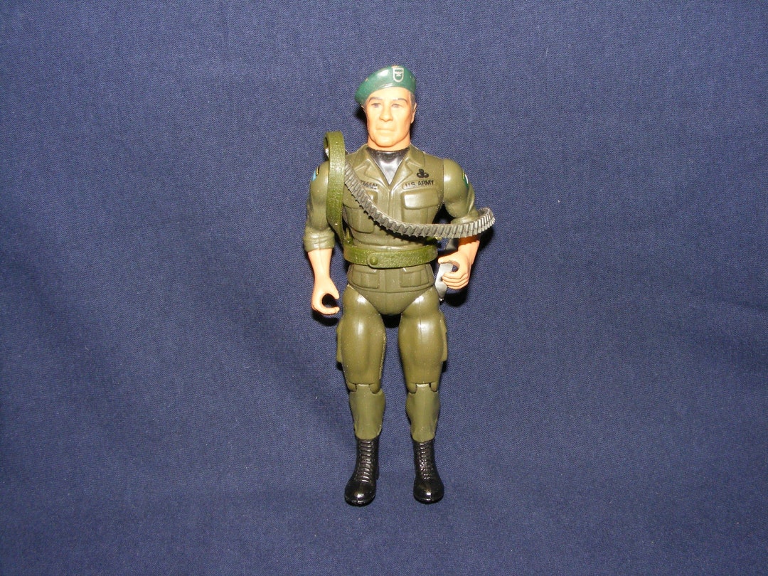 Colonel Roger Trautman Rambo Force Action Figure, Includes Back Pack ...