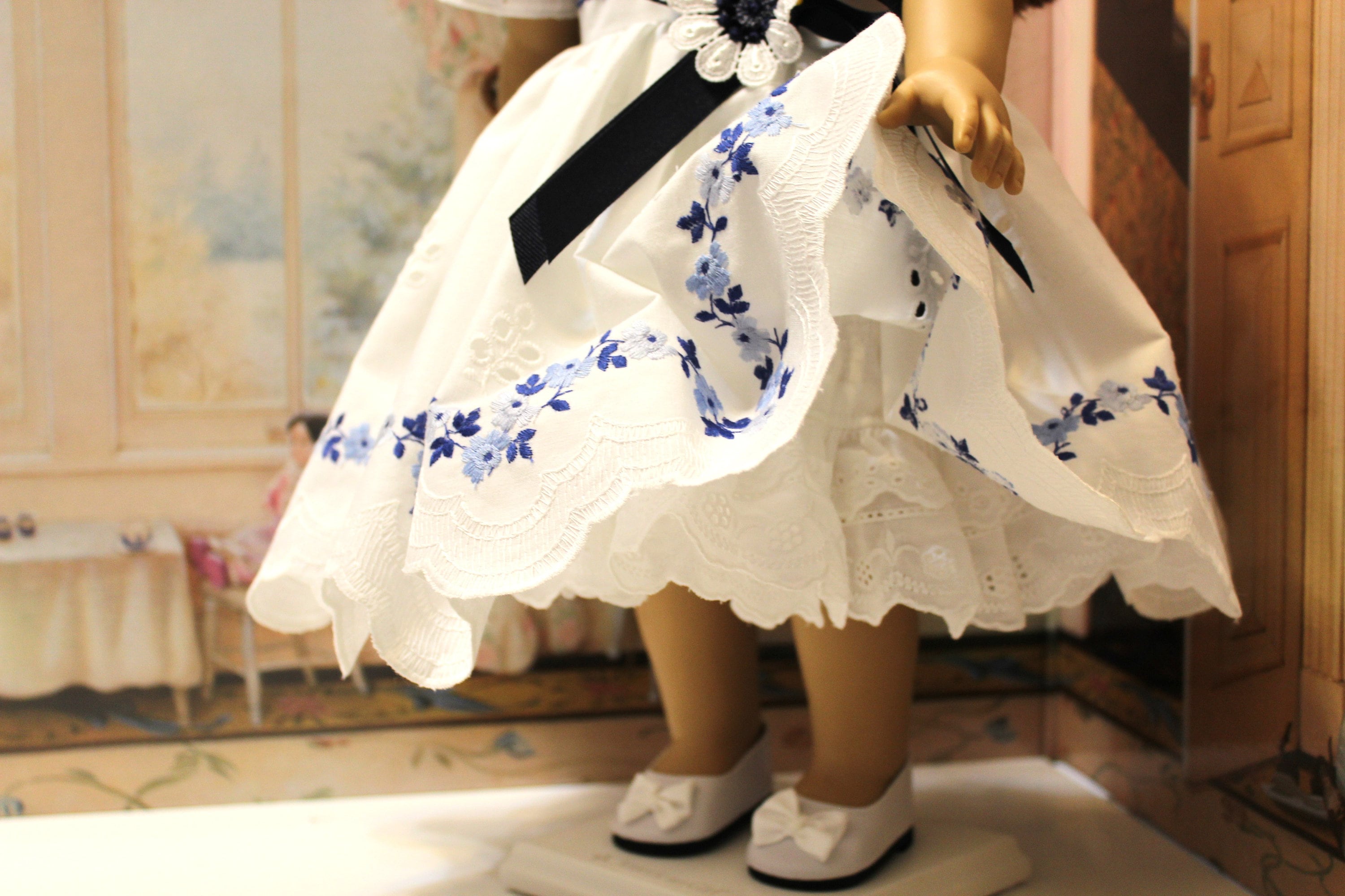 White Embroidered Eyelet Dress - so Pretty - Etsy