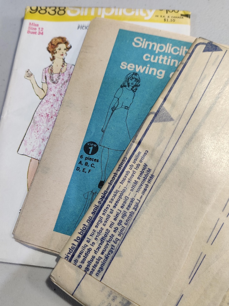 Simplicity 9838 Short Sleeve Dress With A-line Skirt and Neckline ...