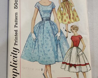 Mccall's 2133 Classic 1950s Full Wrap Apron W/rooster Design & Oven ...