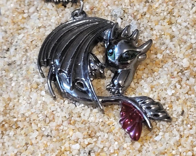 How to Train Your Dragon - Toothless Pendant Necklace - Unisex - 2 ...