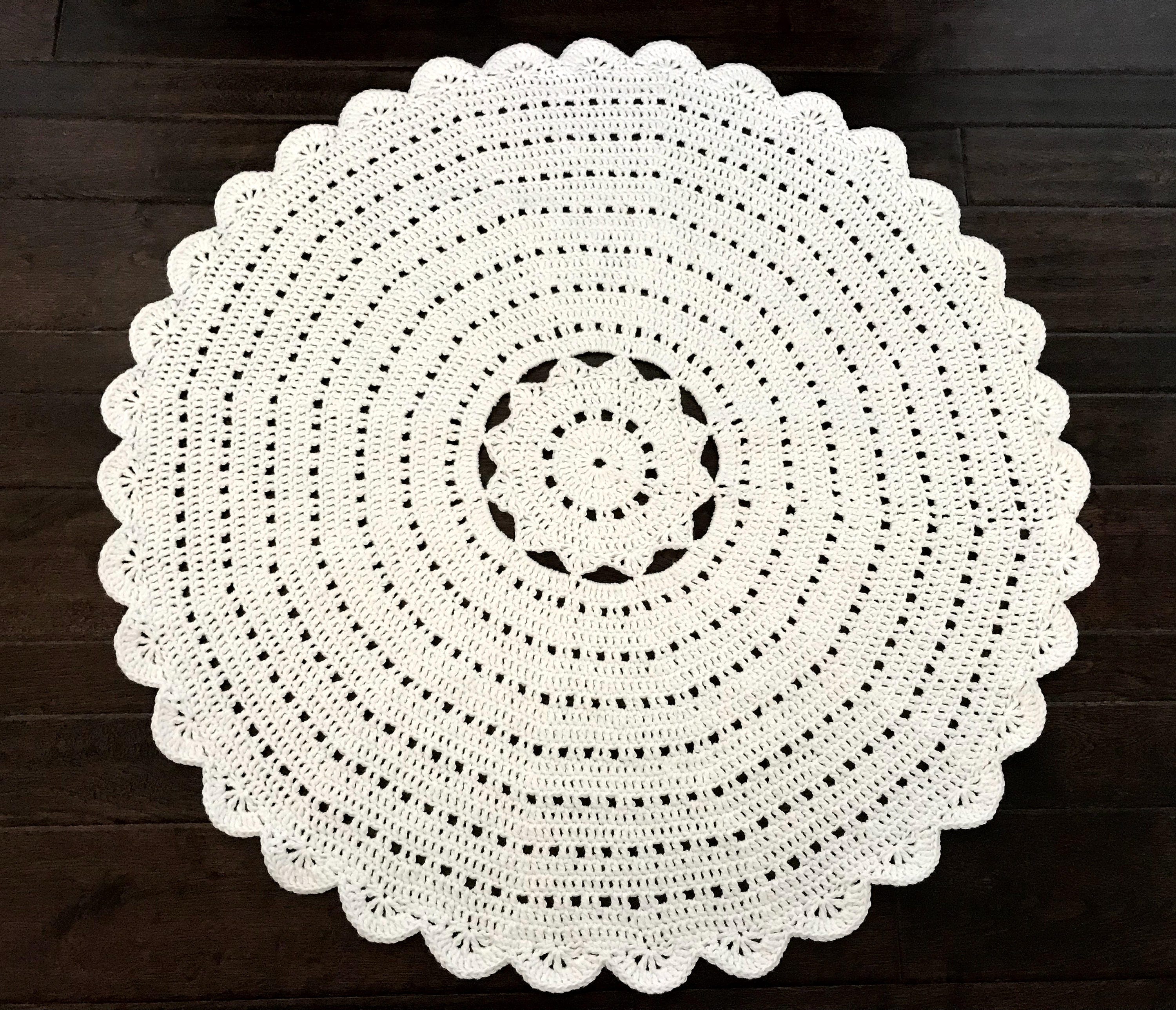 Modern Crochet Scalloped Round Rug - Etsy