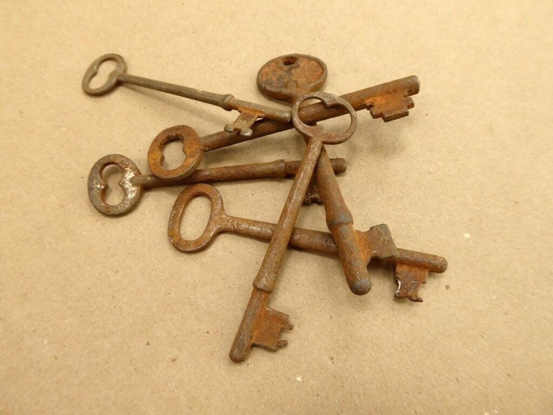 6 Authentic Vintage Skeleton Keys Rusty Metal Door Keys Large Assorted ...